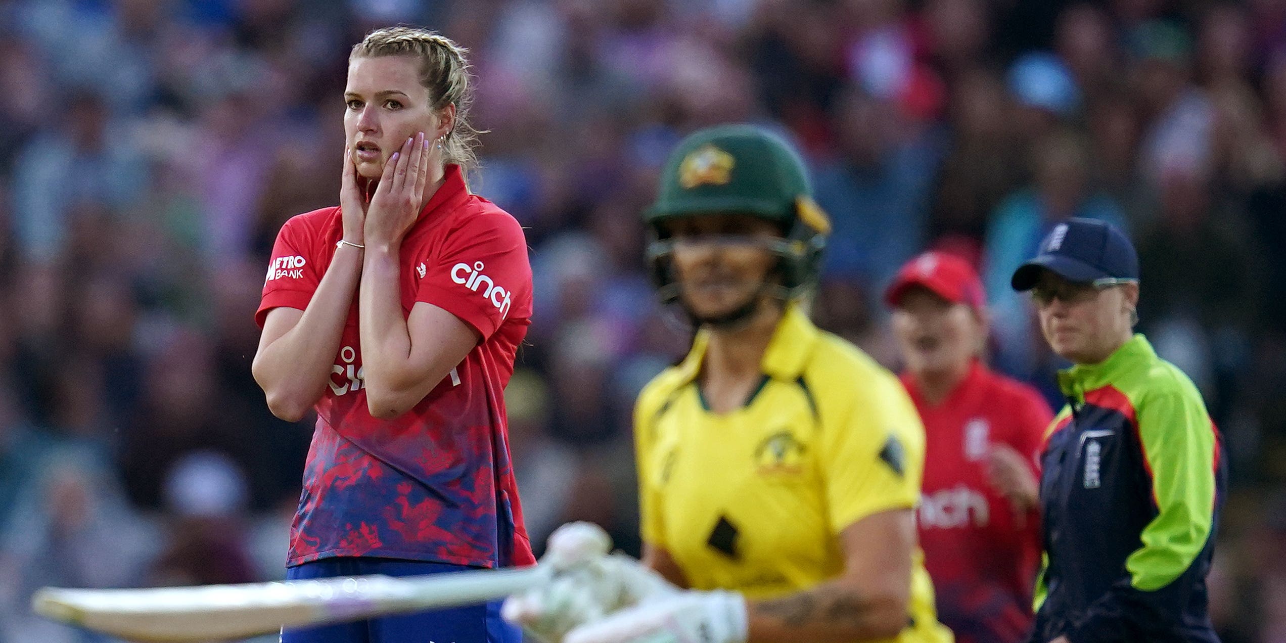 England beaten in dramatic T20 opener as Australia tighten grip on ...